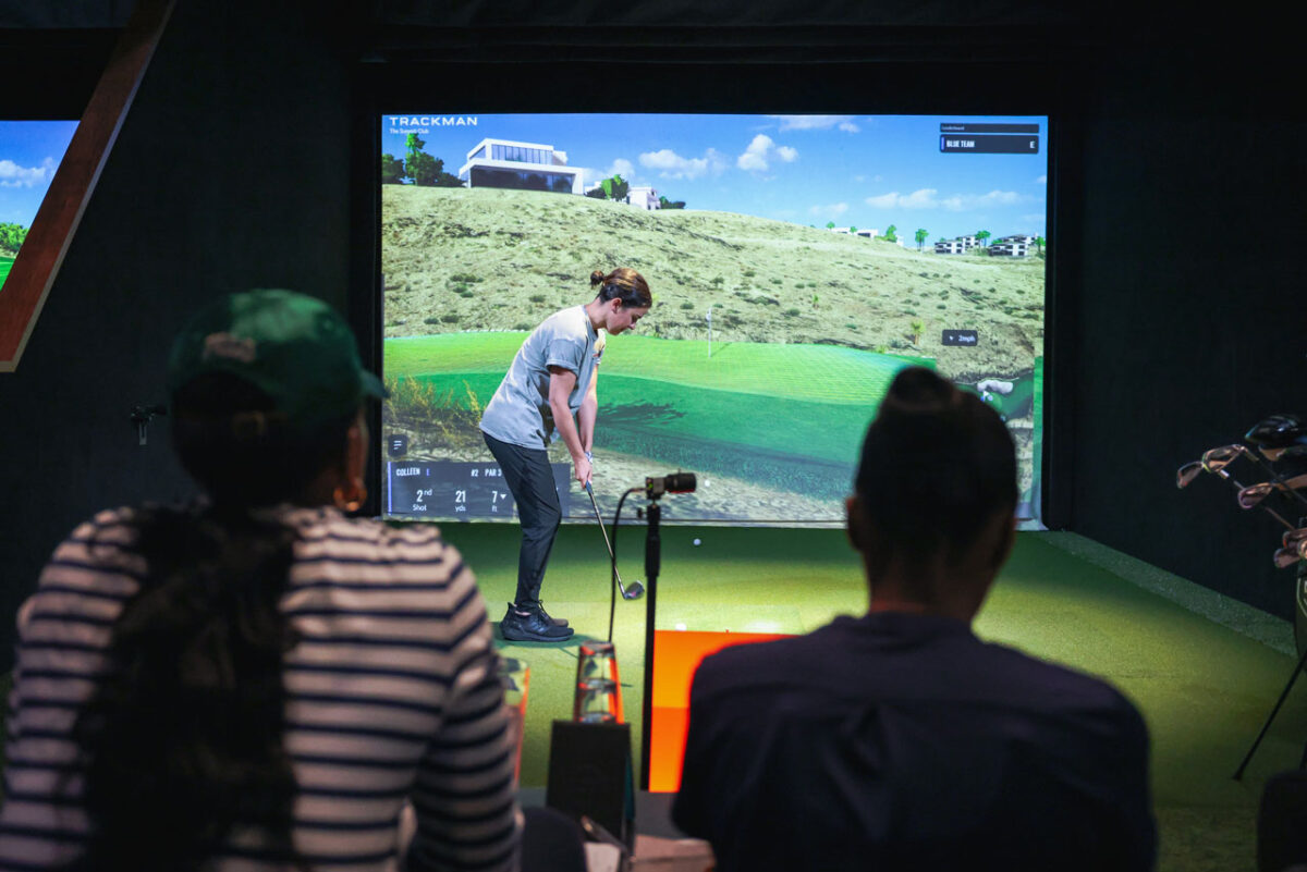 Ways to play | Five Iron Golf - An Indoor Urban Golf Experience